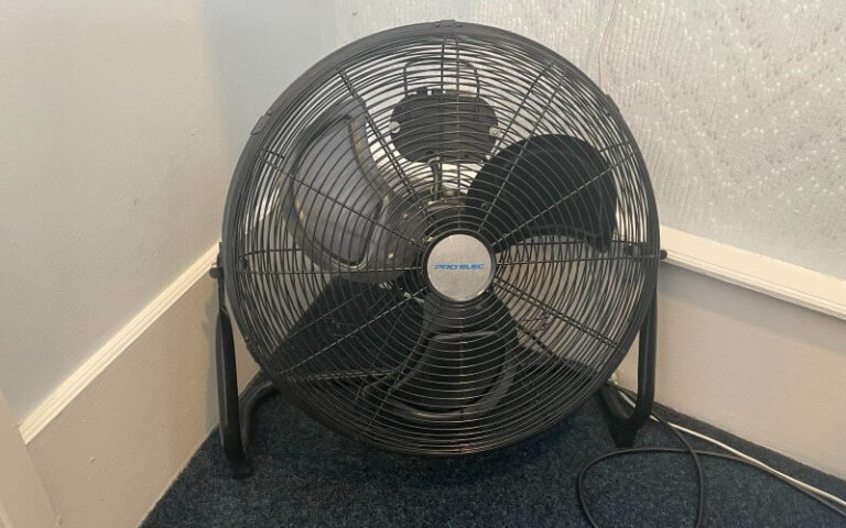 How Much Electricity Does A Box Fan Use? (2026)