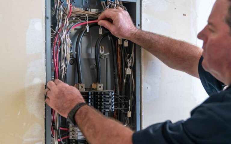 Power Out In One Room But Breaker Not Tripped? How To Fix!